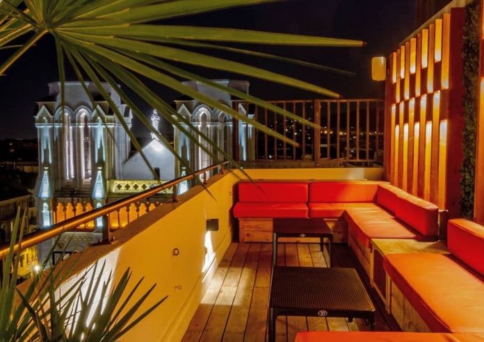 Restaurants et bars en toit-terrasse et Rooftops à Nice - Idées d'évasion
